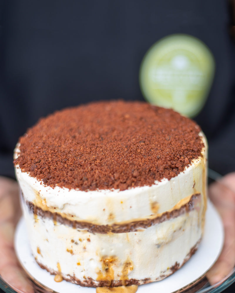 Bee's Knees® 9" Ice Cream Cake (Nationwide Shipping) – Revival Ice Cream